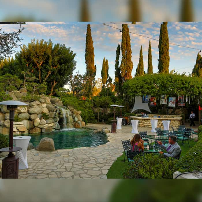PICS: A tour inside the grandeur of Hugh Hefner’s Playboy Mansion in ...