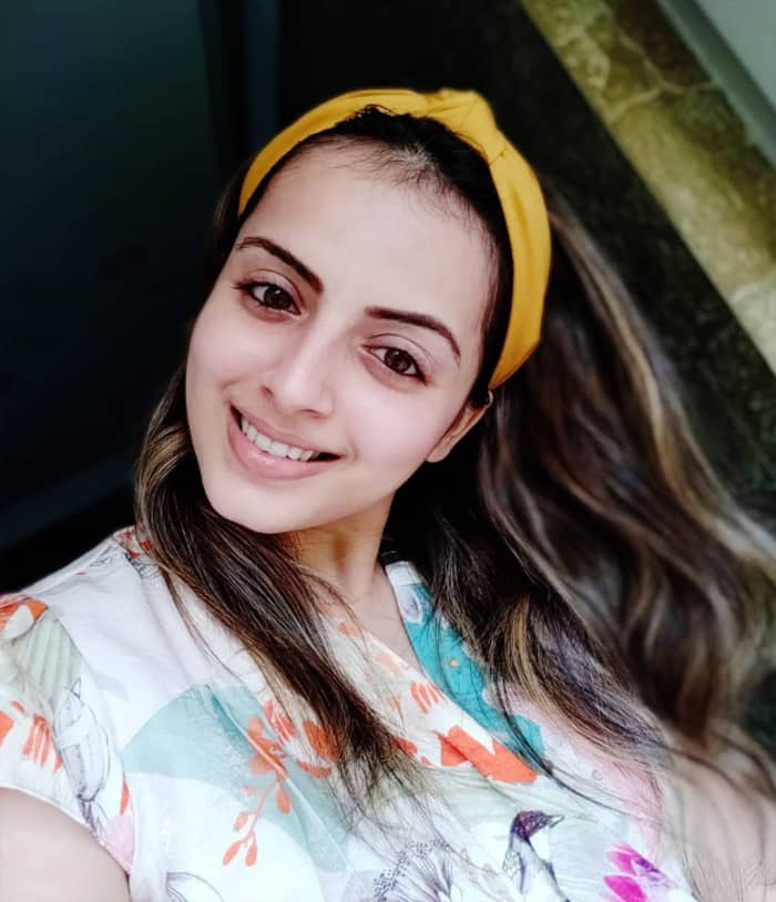 Shrenu Parikh is ready to mesmerize us with her bridal look