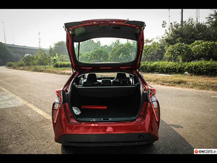New Toyota Prius hybrid Photo Gallery