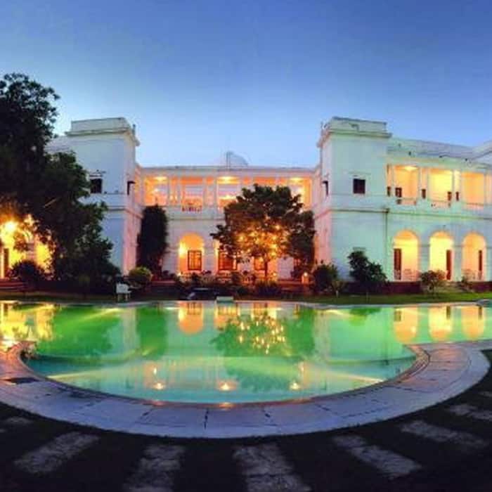 Sneak-peek into the Pataudi palace, the luxurious mansion of Saif Ali ...
