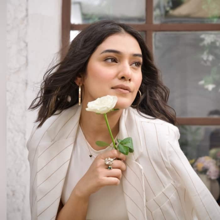 Meet Mahvash, the beautiful girl spotted with Yuzvendra Chahal during Champions Trophy 2025 ...