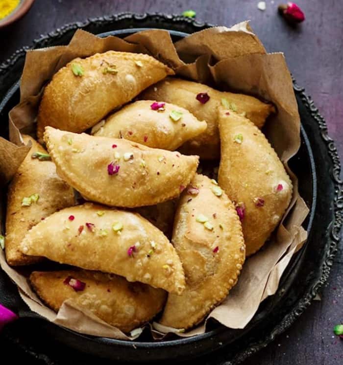 Types of Gujiyas You Should Try This Holi