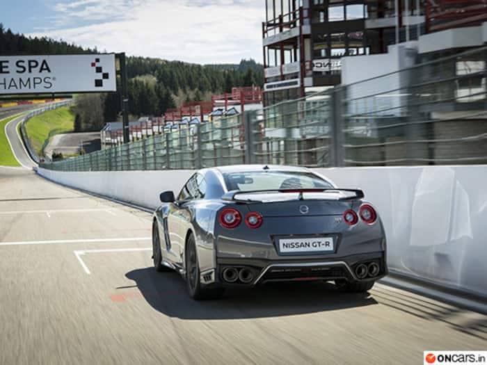 2017 Nissan GT-R Photo Gallery