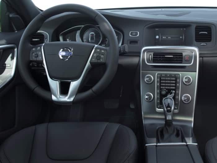 Volvo S60 Cross Country Photo Gallery