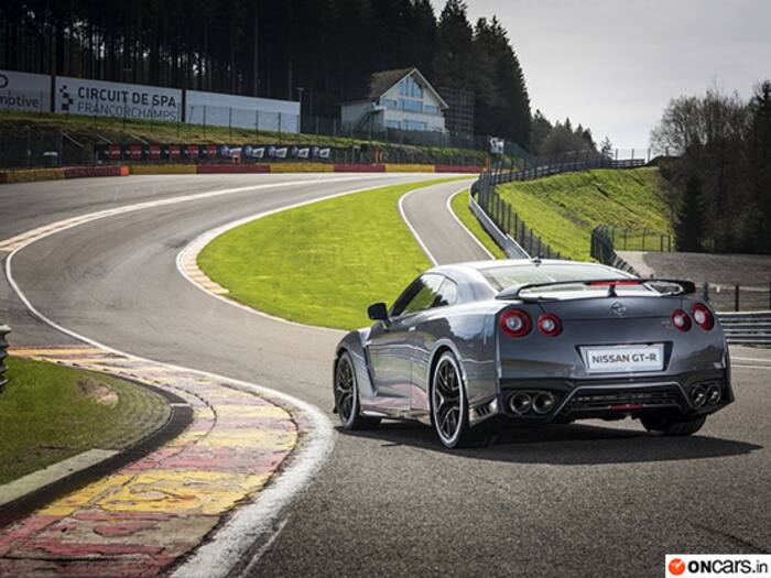 2017 Nissan GT-R Photo Gallery