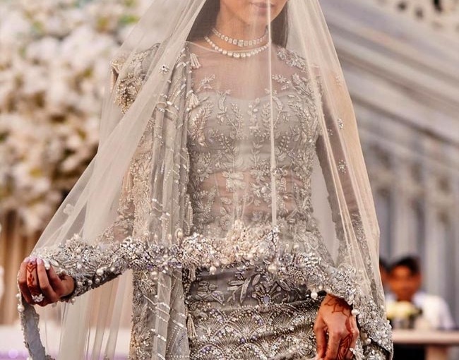 The silhouette by Elan Official is stunning