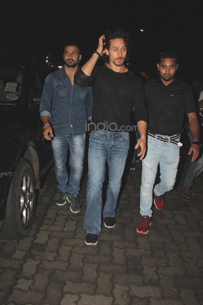 Tiger Shroff takes girlfriend Disha Patani out for a movie date amid ...