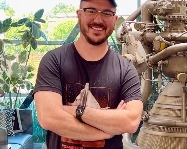 Tim American YouTuber Tim Dodd is going to the moon with Dev Joshi