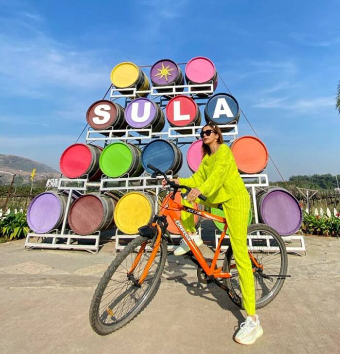 Tina Datta Looks Like a Sunshine in Her Neon Outfit as She Thanks 2021 ...