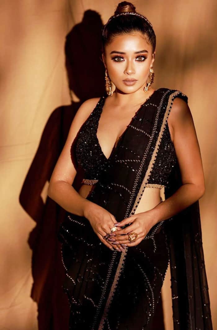 Tina Datta Scorches The Internet in Her Hot Looks From Bigg Boss 16 ...