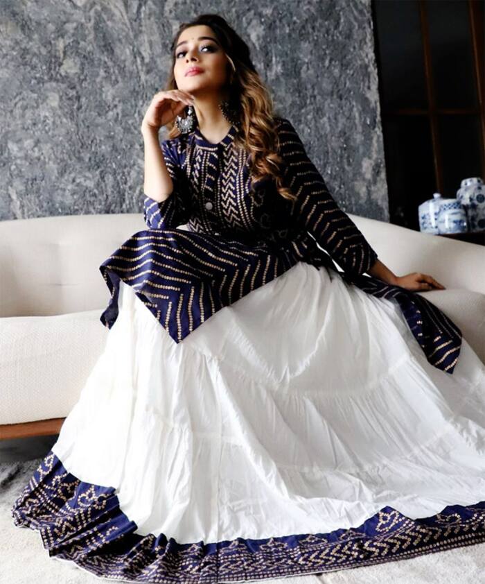 Tina Datta Looks so Graceful in Her Latest Blue Traditional Outfit ...