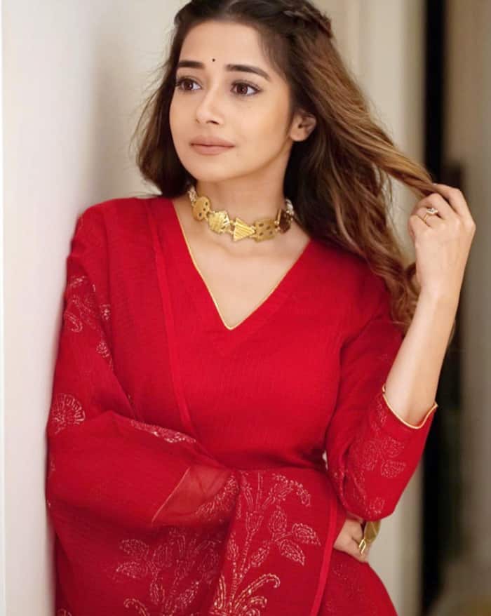Tina Datta’s outfit proved that red can never go out of style