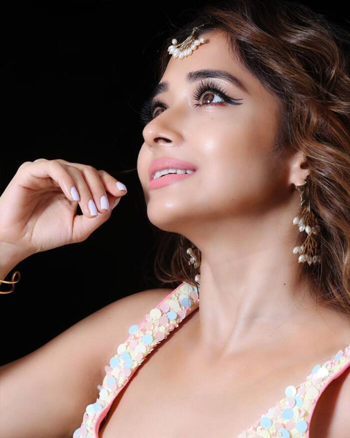 Tina Datta is a true bong babe