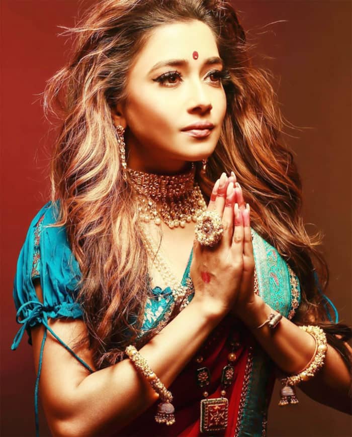In PHOTOS: Tina Datta's Sensational Paro Look From Devdas Will ...