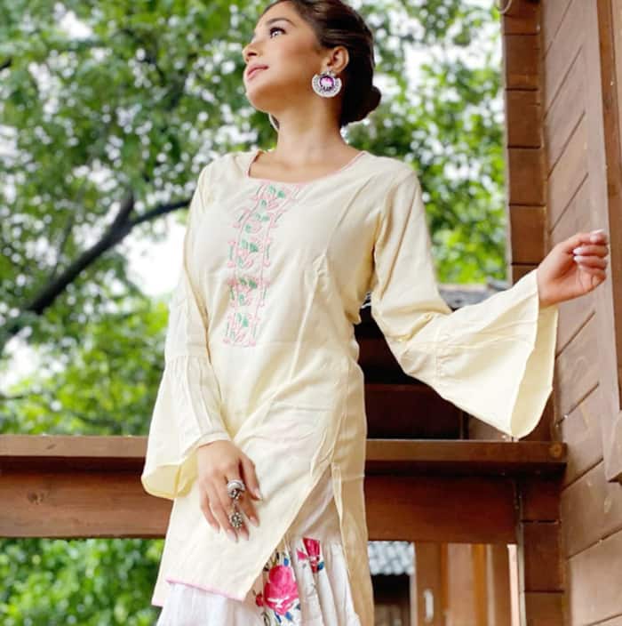 Tinaa Dattaa Goes All Traditional