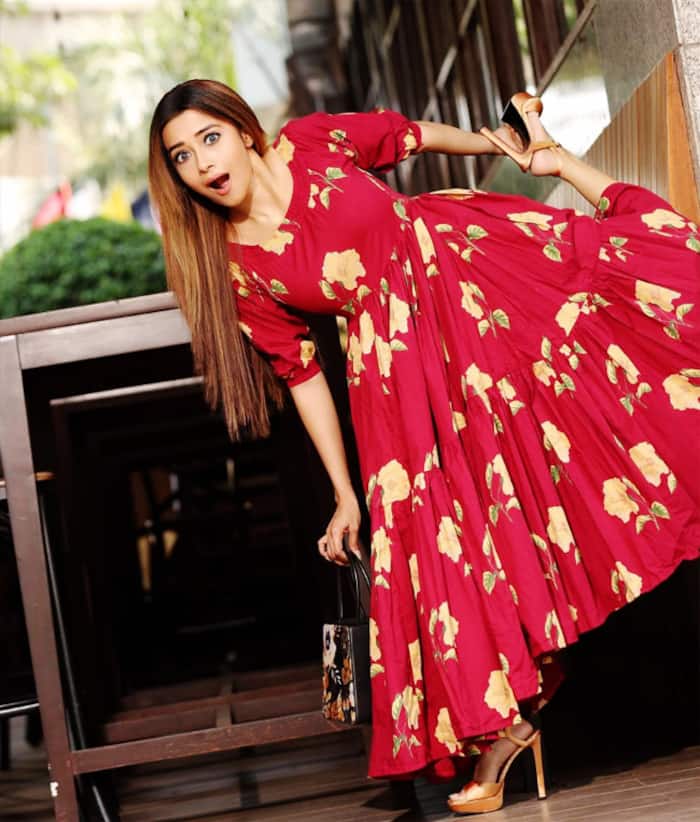 Tinaa Dattaa Looks Jaw dropping Gorgeous