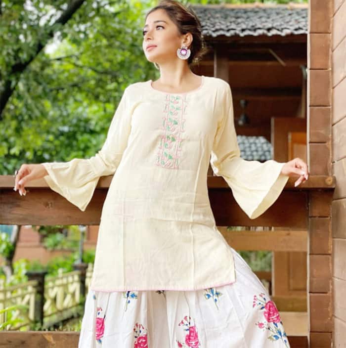 Tinaa Dattaa Goes All Traditional