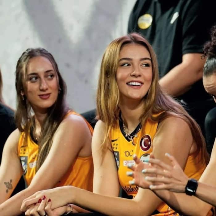 Meet Turkey's extremely beautiful athlete Zehra Gunes, her net worth is....., she plays.....