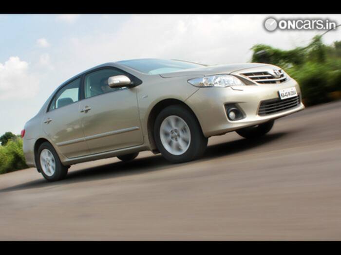 Toyota Corolla Altis Exterior