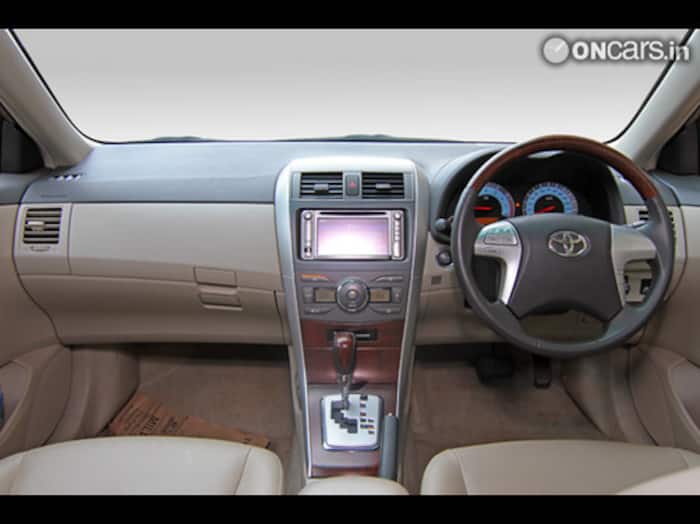 Toyota Corolla Altis Interior