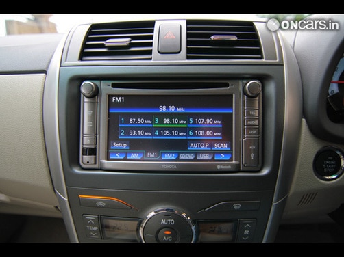 Toyota Corolla Altis Interior img12