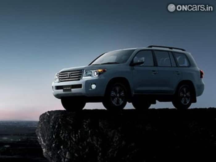 Toyota Land Cruiser 200 Exterior