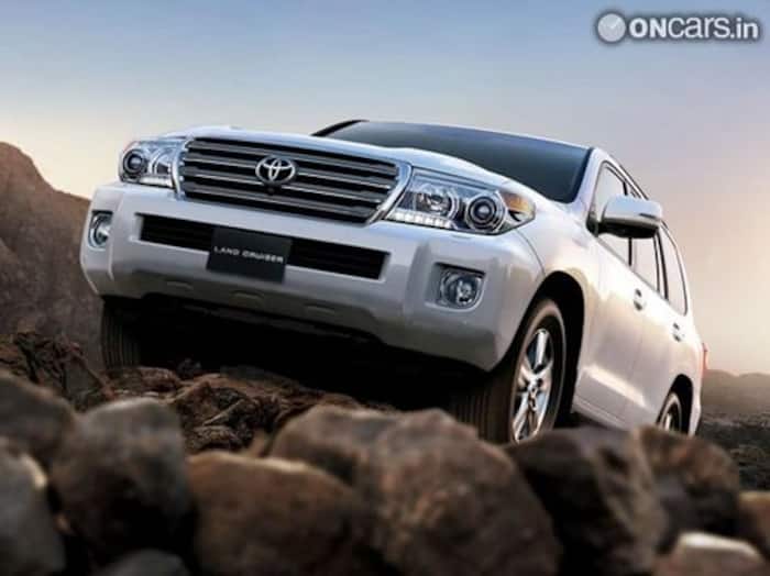 Toyota Land Cruiser 200 Exterior