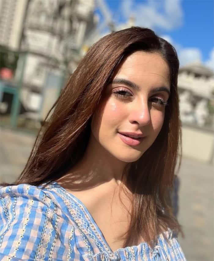 Tunisha Sharma's Unseen Cute Pics: Remembering The TV Actress Who Died ...