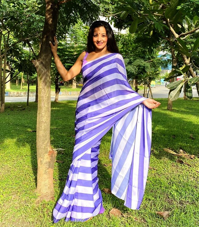 TV actor Monalisa’s Gorgeous Traditional Avatar in White and Blue ...