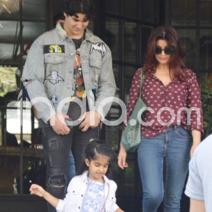 Akshay Kumar's Wife Twinkle Khanna And Kids Aarav Kumar-Nitara Kumar ...