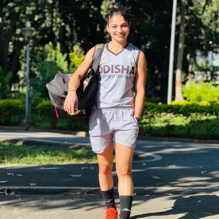 Meet gorgeous hockey star from India who got the highest BID at Hockey ...