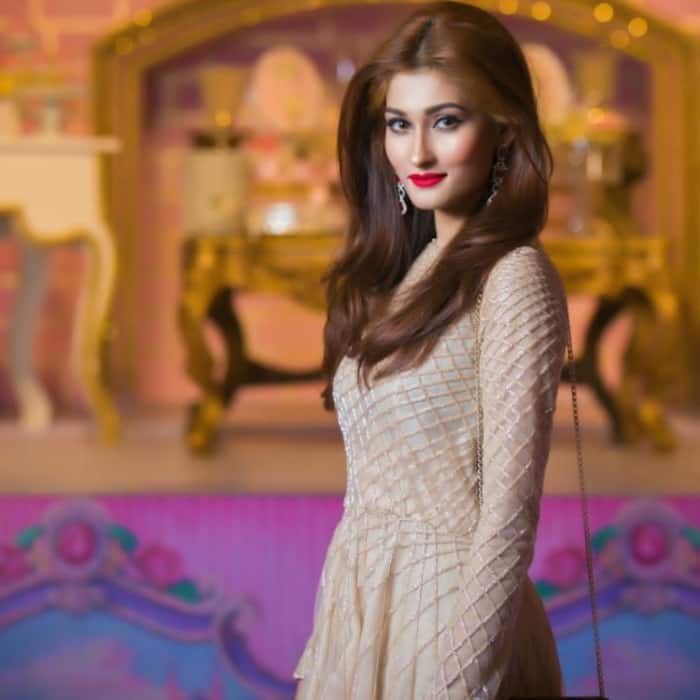 Meet Umme Ahmed Shishir, beautiful wife of star cricketer, they first met at..., her husband is...