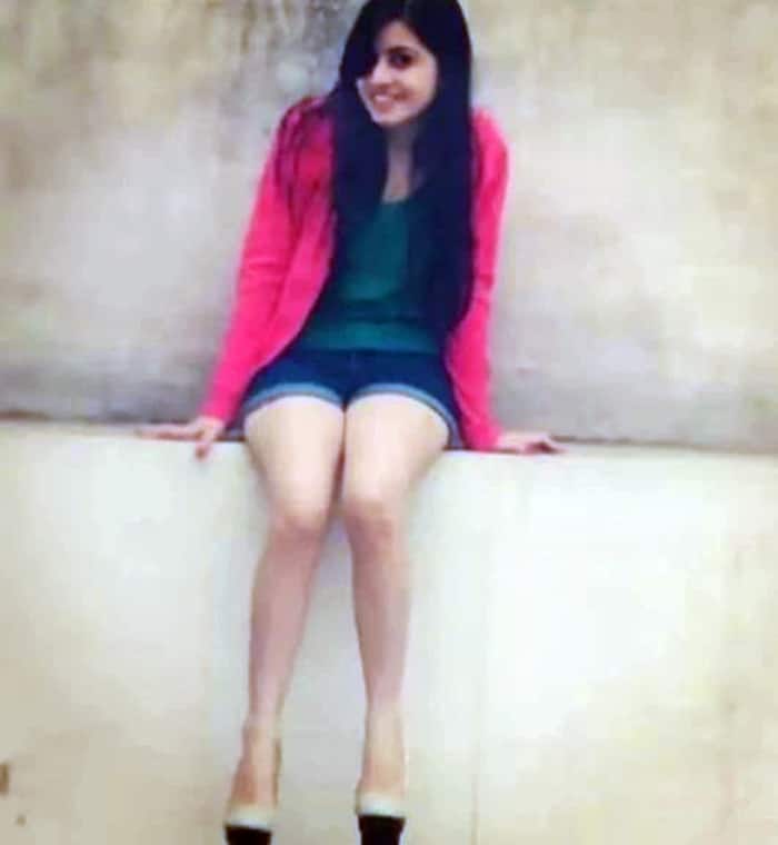 Urfi Javed is Cuteness Overloaded in Throwback Pictures From Junior ...