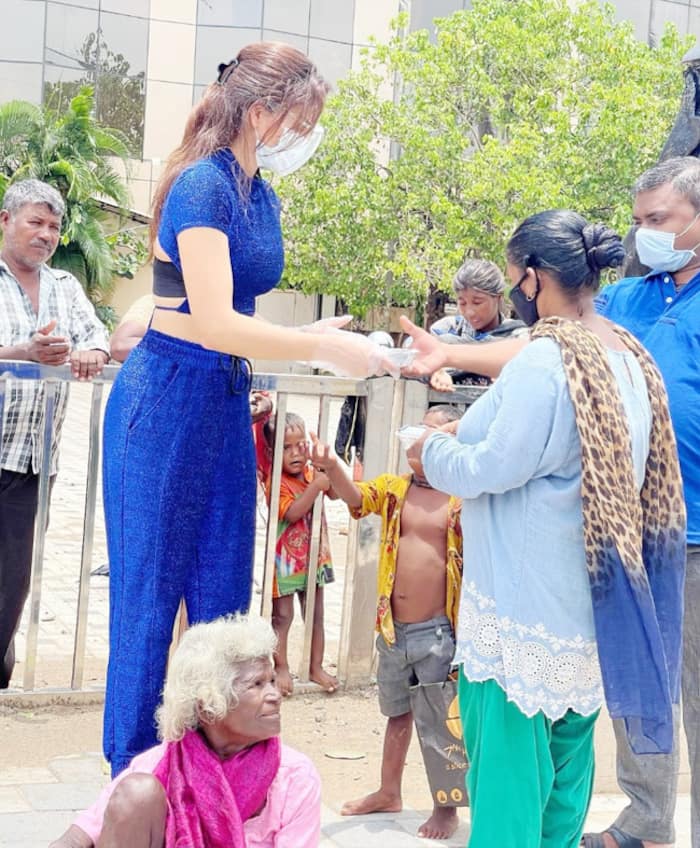 Urvashi Rautela Extends Her Support To The Cyclone Affected People