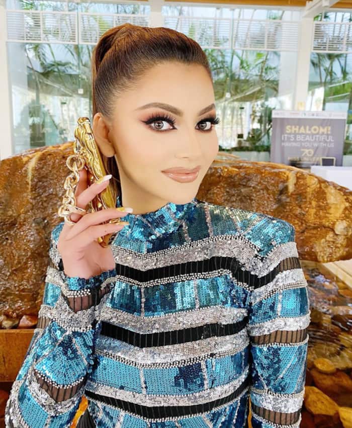 Urvashi Rautela Looks Smoking Hot in a Shimmery Blue And Silver Gown ...