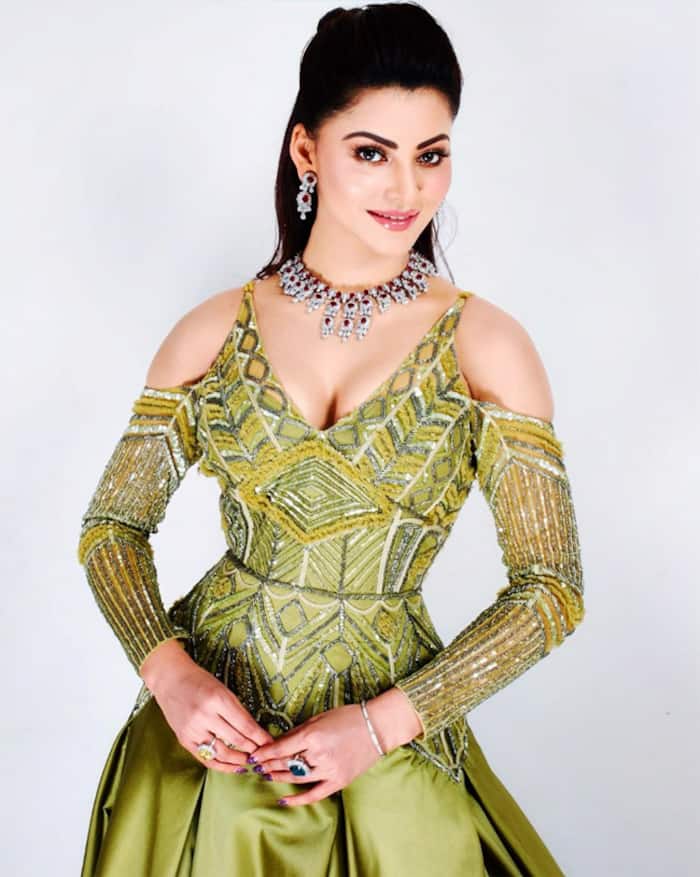 Urvashi Rautelas Glamorous Look