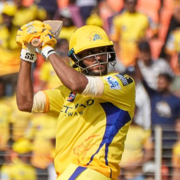 MS Dhoni RULED OUT: Star cricketer who are in race to replace former ...