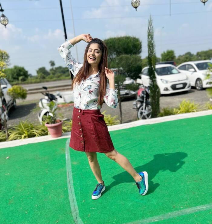 Who is Vaishali Takkar? A Look at Her Instagram Pictures That You Can’t ...