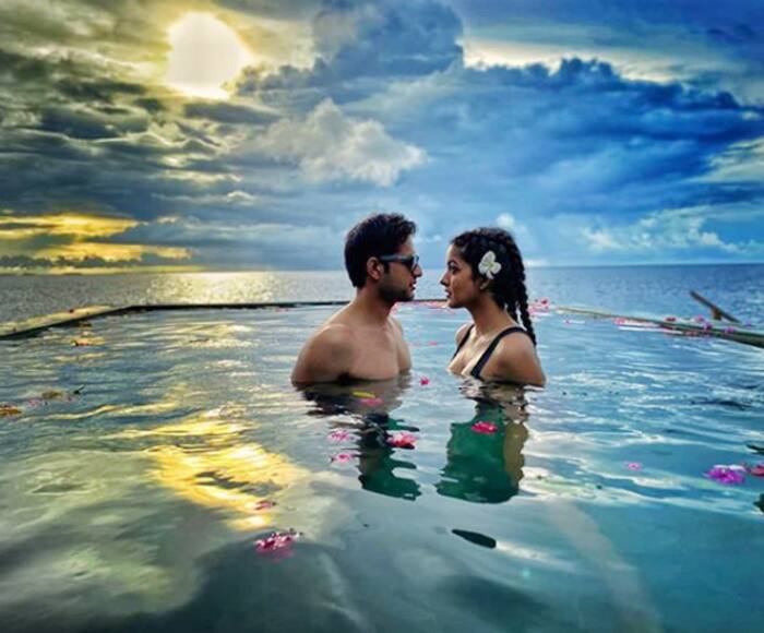 Vatsal Sheth and Ishita Dutta Give Major Couple Goals With Their Mushy Pictures