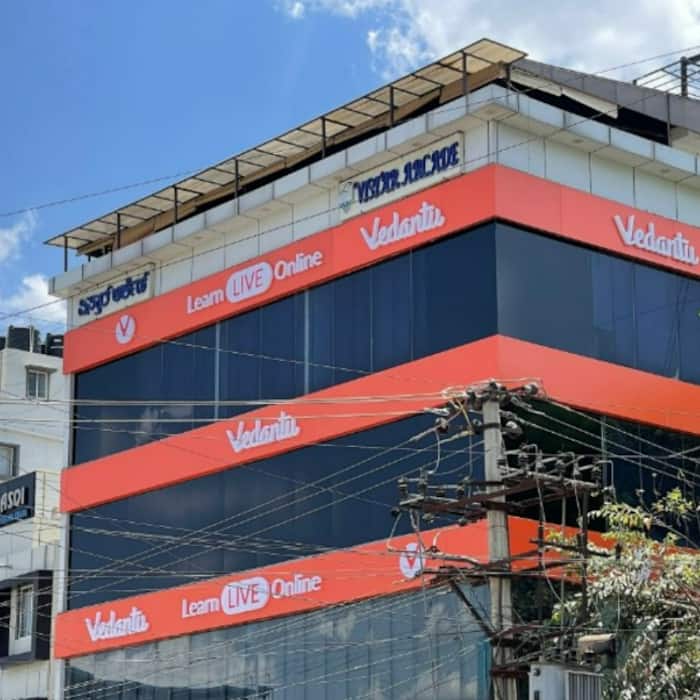 14 Companies That Announced Major Layoffs And Hiring Freezes This Month