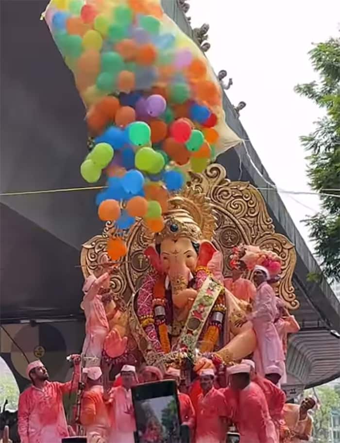 Ganpati Visarjan 2023: Flowers, Dance And Colours, Devotees Bid Adieu to Bappa in Style