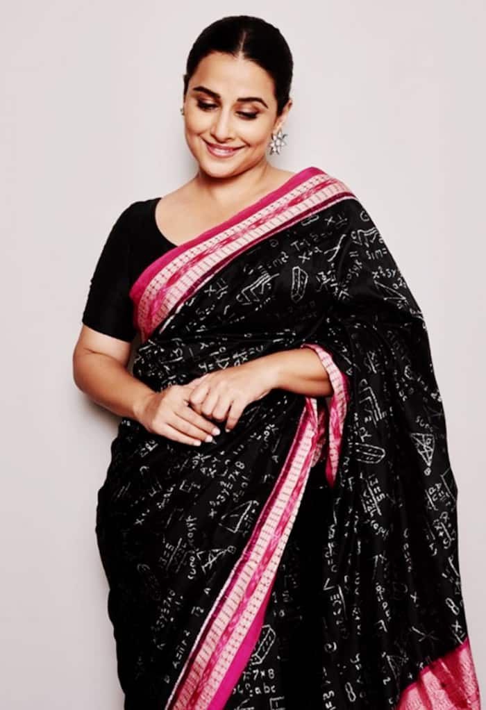 Vidya Balan Wears Saree With Mathematical Equations For Shakuntala Devi ...