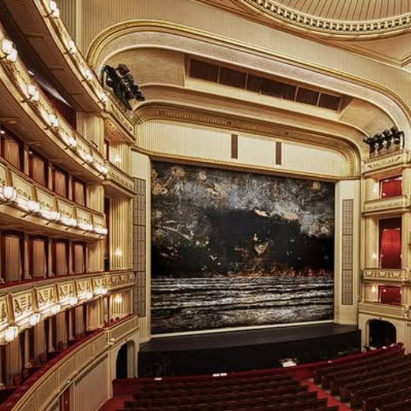 Top 7 Beautiful Theatre Destinations Around The World