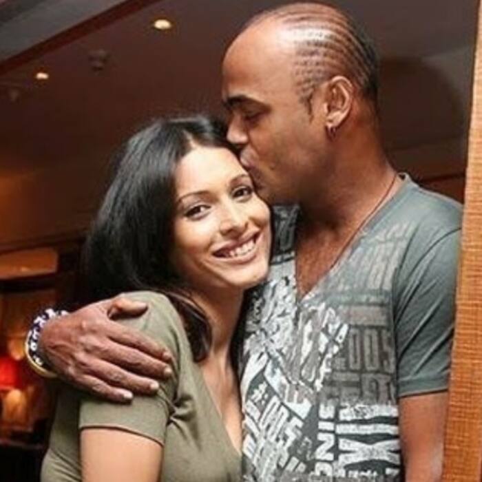 Vinod Kambli's wife Andrea once beat star Bollywood singer's father ...