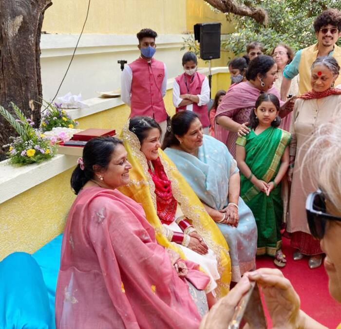Shahid Kapoors Sister Sanah Kapur Ties Knot With Manoj And Seema Pahwas Son Mayank See Pics