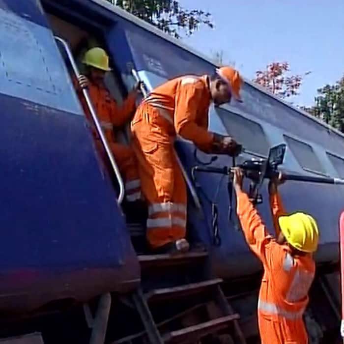 Volunteers taking surveillance at accident site of Mahakaushal Express