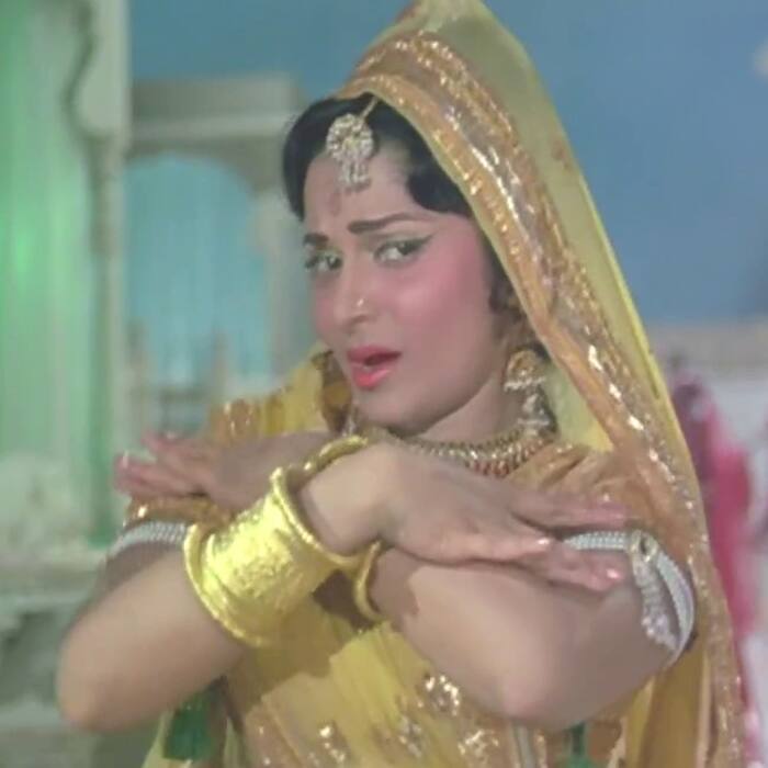 Recalling Waheeda Rehman's Classic Dance Numbers in Photos