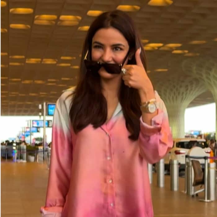 Jasmine Bhasin Poses For Paps For The First Time After Cornea Damage -Pics