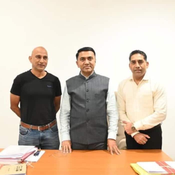 UPSC Topper to Team India: Meet the Cricketer who debuted with a fifty and played with Sachin in ...