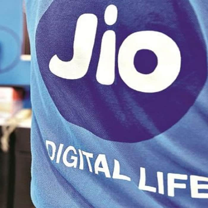 Jio 5G Available on iPhones: Check Steps To Activate Service | In Pics